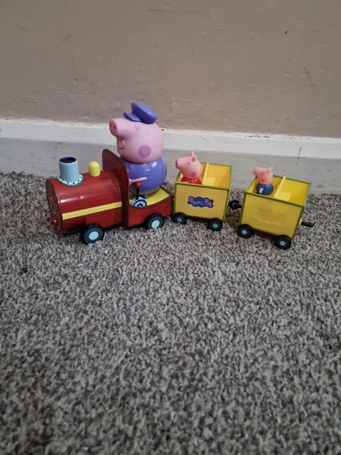 PEPPA PIG GRANDPA Pig's Train With 2 Carriages & George Figure Toy ...