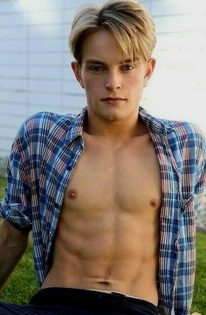 Shirtless Male Beefcake Muscular Blond Haired Hard Body Jock Photo 4x6