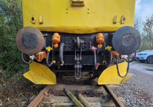 GRAHAM FARISH & Dapol N Gauge Class 33 Etched Snow Ploughs £2.00 ...