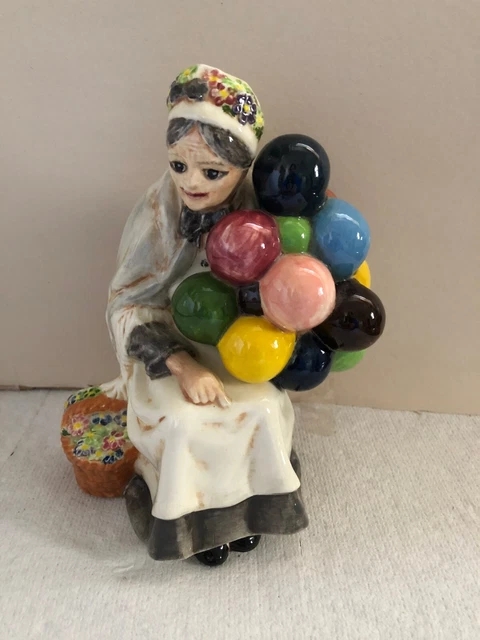 THE OLD LADY balloon seller Royal Doulton style Figurine studio ware ...