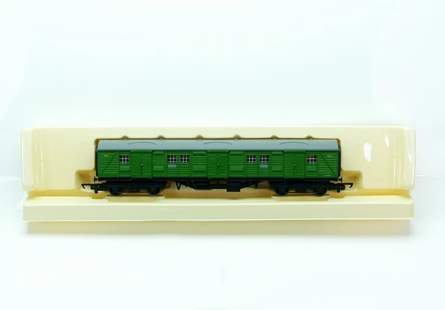 HORNBY R4057A SR Malachite Green Bogie Luggage Van Boxed £11.11 ...