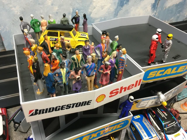 SCALEXTRIC CARRERA SCALE 1:32 Slot Car Model Figures Painted People ...