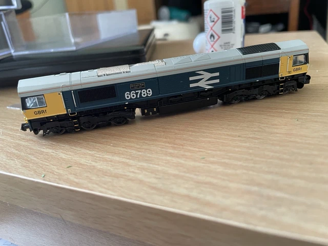 N GAUGE DIESEL Locomotive £82.01 - PicClick UK