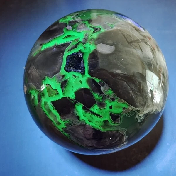 417 G RARE bleu naturel roche volcanique agate sphère quartz boule de ...