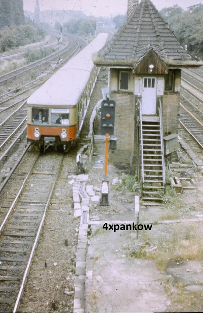 ORIGINAL DIA: TRIEBWAGENZUG der S-Bahn Berlin am Stellwerk Halensee EUR ...
