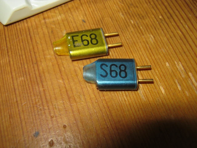 QUARZPAAR MULTIPLEX MPX FM Quarz Quarze 35 Mhz A- Band Kanal 68 EUR 14 ...