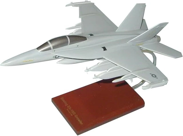 USAF BOEING EA-18G Growler Jet Fighter Desk Top Display Model 1/48 SC ...