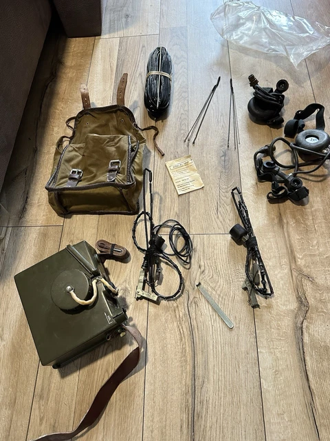 BUNDESWEHR ORIGINAL R-126 Radio Station with EQUIPMENT . RARE EUR 85,00 ...