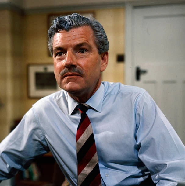 ENGLISH ACTOR KENNETH More 1964 OLD PHOTO $9.00 - PicClick AU