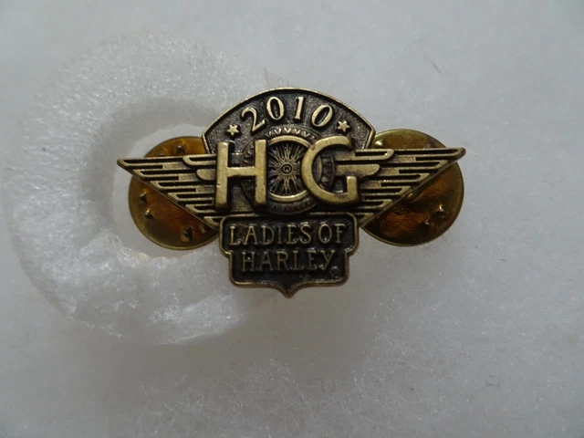 HARLEY DAVIDSON OWNERS Group HOG Ladies of Harley Membership pin 2010 £ ...