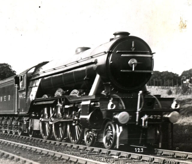 LNER 4-6-2 NO 4472 Flying Scotsman locomotive steam train Railway RPPC ...
