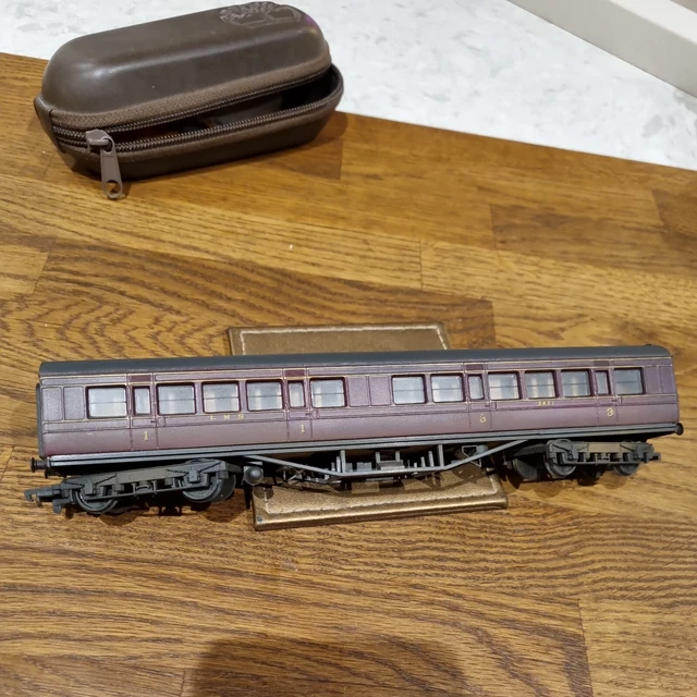 MAINLINE 37-109 LMS 1st/3rd Corridor Composite 57' Coach 3621 Weathered ...