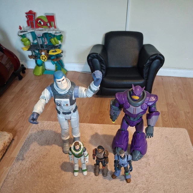 FIGURES FROM THE Disney Pixar movie Lightyear 5 figures £26.72 ...
