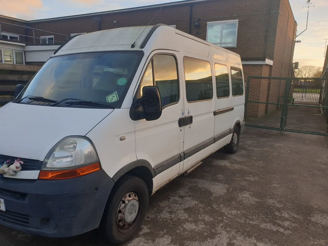 MINIBUS 17 SEATER Renault Master £650.00 - PicClick UK