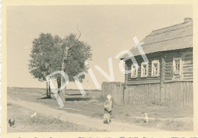 FOTO WKII BAUERSFRAU Blockhaus Quartier Wehrmacht Polen Poland F1.22 ...