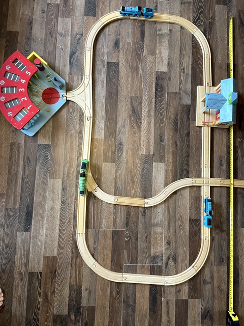 WOODEN TRAIN TRACK with station and train depot 35 pieces Thomas and ...