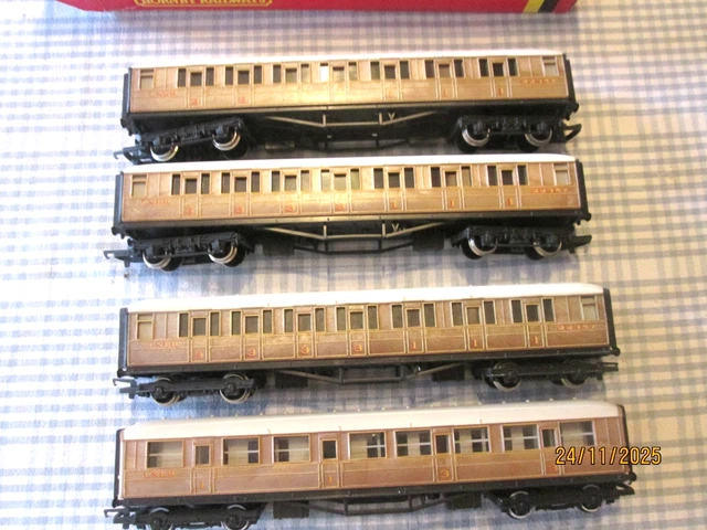RAKE OF 4 Hornby 00 Gauge -LNER Teak Coaches-Boxed/Unboxed £24.65 ...