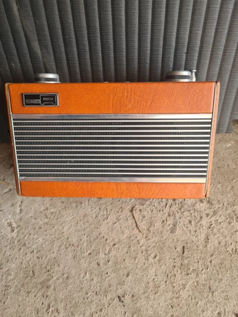 VINTAGE 1970S ROBERTS R24 AM FM Portable Radio in Working Order £10.00 ...