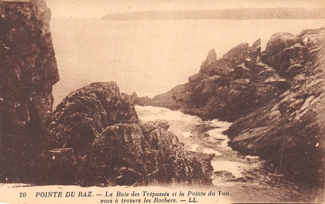 29-LA POINTE DU Raz La Baie Des Trepasses Et La Pointe Du Van-N 5139-F ...
