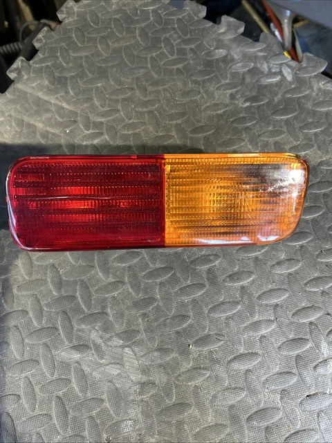LAND ROVER DISCOVERY 2 Td5 Pre Facelift Rear RH side Bumper Light £18. ...