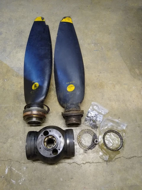 AIRCRAFT PROPELLER AVRO Anson Damaged tips Wooden prop blades & steel ...