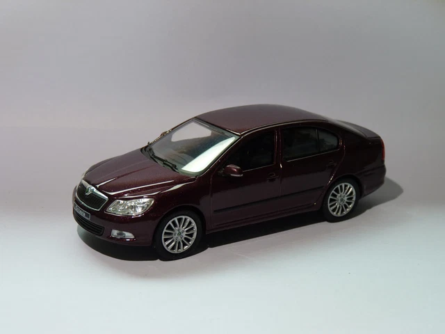 RARE 2008 ŠKODA OCTAVIA II 1/43 Phase 2 Facelift Sedan Abrex £25.57 ...