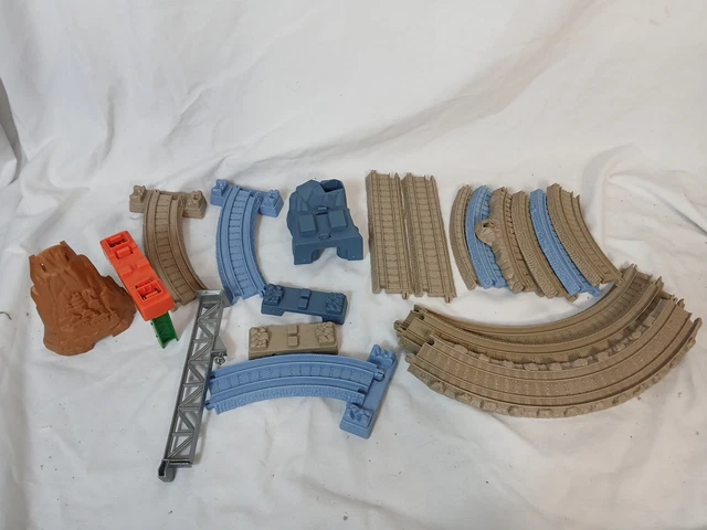 THOMAS THE TANK Engine Trackmaster Track Bundle Of 20 Pieces By Mattel ...