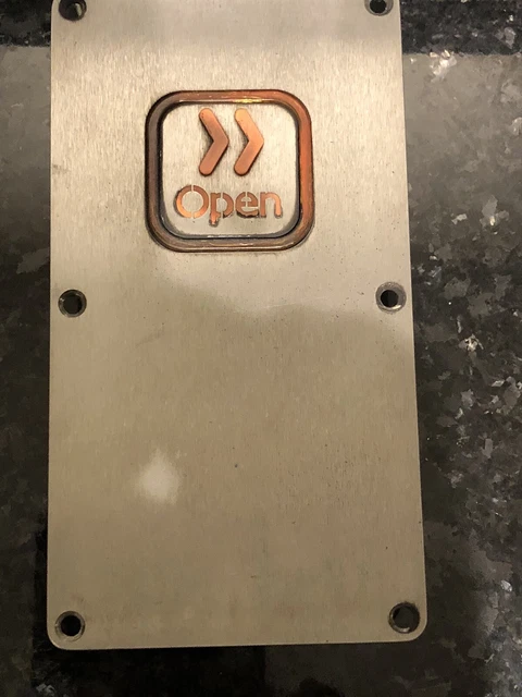 LONDON UNDERGROUND DOOR OPEN PUSH BUTTON JUBILEE LINE Right facing ...