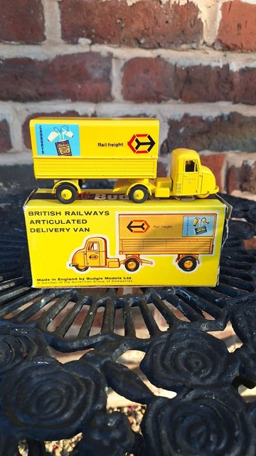 VINTAGE BUDGIE BRITISH Railways Articulated Delivery Van no 238 In ...