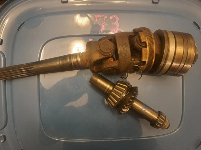 MERCRUISER ALPHA UPPER Drive Shaft U-Joint & Gears 20T 24T $170.00 ...