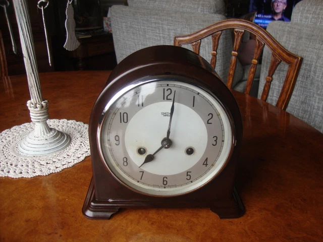 VINTAGE BRITISH SMITHS Bakelite Art Deco 8 Day Striking Mantle Clock ...