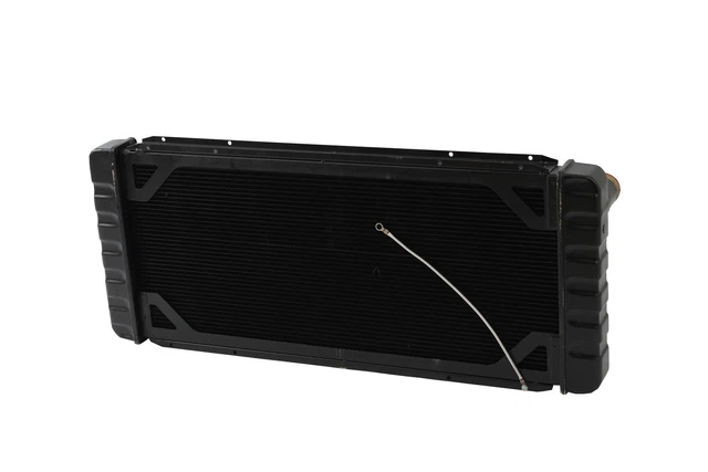 RADIATOR FITS PETERBILT Kenworth 330 335 340 T300 Models 3E10673D ...