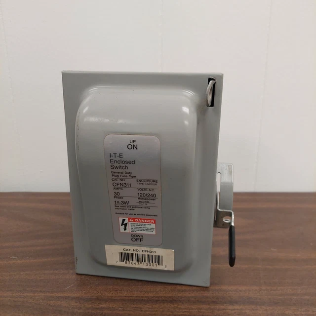 SIEMENS I-T-E ENCLOSED Switch CFN311 Service Disconnect Box 30 Amps $49 ...