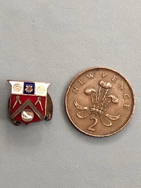 TRADE UNION BADGE Amalgamated Society of Woodworkers smaller style £4. ...