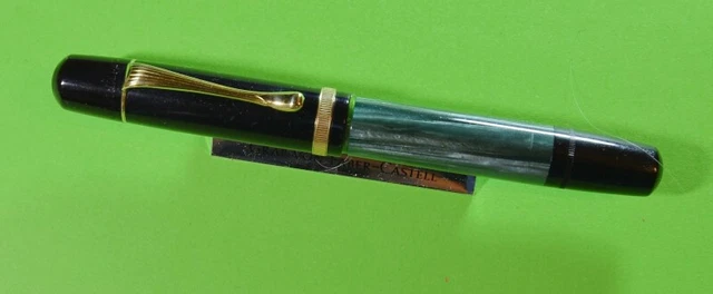 PELIKAN 100N KOLBENFÜLLER mit einer 14ct Goldfeder der Stärke "M ...