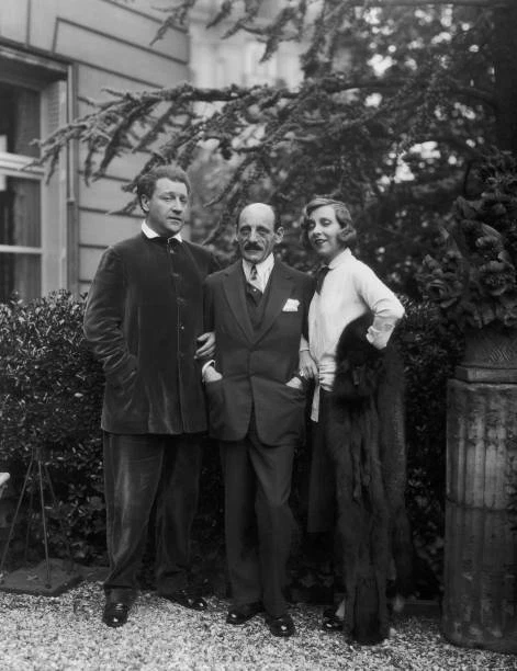 FRENCH PLAYWRIGHT ACTOR And Director Sacha Guitry With His Wife 3 Old ...