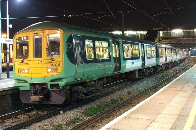 CLASS 319 319215, 4 car EMU, in Southern at Bedford, night shot £0.75 - PicClick UK