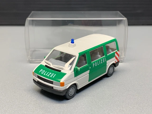VOLKSWAGEN VW T4 Polizei Caravelle Personen Bus Transporter Van PKW Roco H0 1:87 EUR 12,95 ...