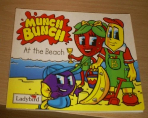 MUNCH BUNCH STORYBOOK:AT the Beach (Munch Bunch Storybooks), , Good ...