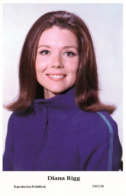 DIANA RIGG - Film star Pin Up PHOTO POSTCARD - C41/110 Swiftsure ...