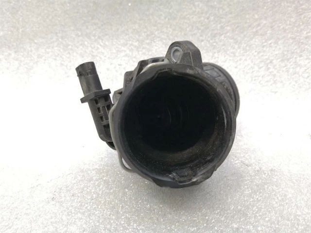 MERCEDES C CLASS W205 C43 AMG Thermostat Housing A2762000315 ...