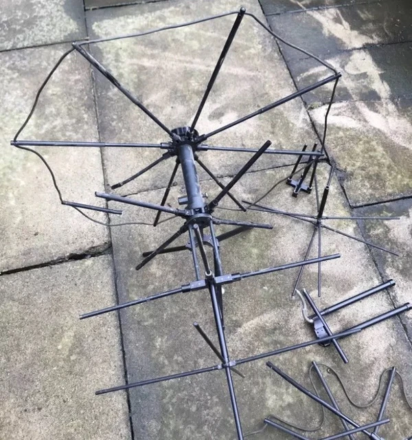 SATCOM ANTENNA TRIVEC Avant AV 2055-1,-2,-3 UHF Satcom 7 element ...