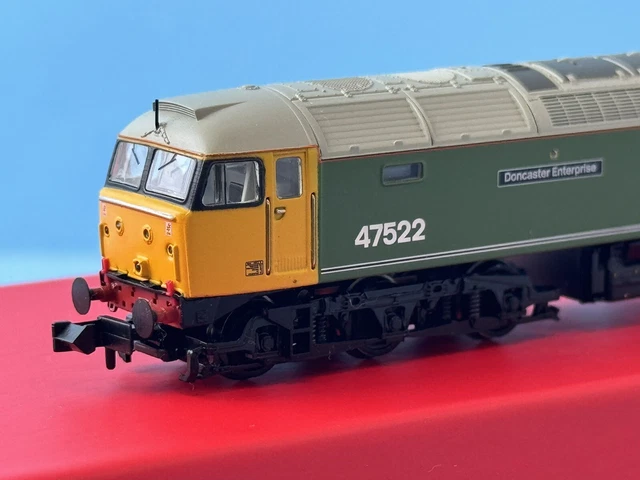 GRAHAM FARISH 'N' Gauge Class 47522 'Doncaster Enterprise' Br Green ...