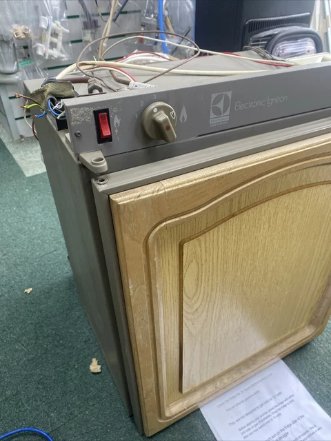 CARAVAN CAMPER MOTORHOME Electrolux 3 Way Fridge Rm212 £80.00 - PicClick UK