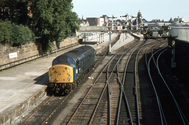 BRITISH RAIL CLASS 40 40077 Scarborough Rail Photo £2.70 - PicClick UK