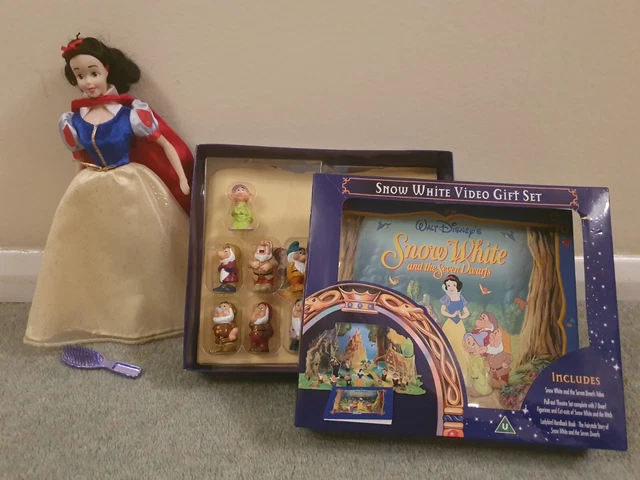 SNOW WHITE + The Seven Dwarfs Video Gift Set with Disney Snow White ...