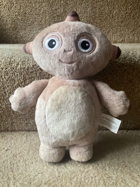 IN THE NIGHT Garden Plush Singing Makka Pakka Cuddly Supersoft Toy £9. ...