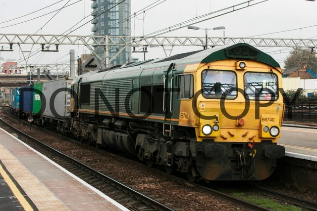 UK DIESEL TRAIN Railway Photograph Of Class 66 66740 Loco. Rm66-977 £1. ...