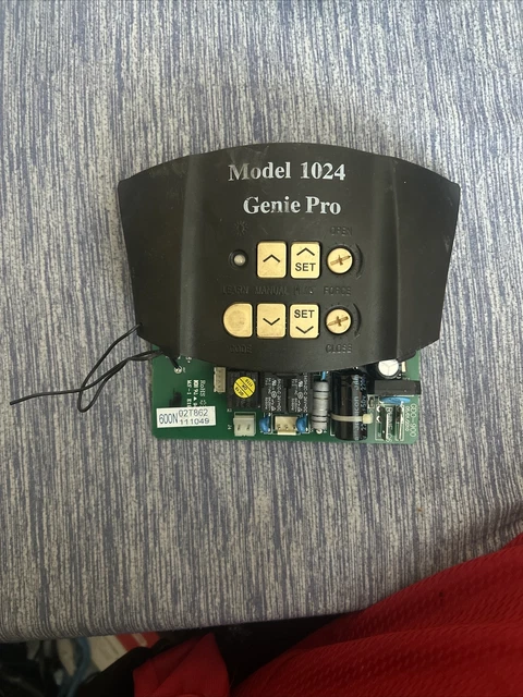 GENIE MODEL 2024 Circuit Board Garage Door Opener Intellicode Sequencer ...