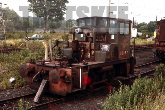 35MM SLIDE BR British Railways Diesel Loco Class 02 D2852 Allerton 1975 ...